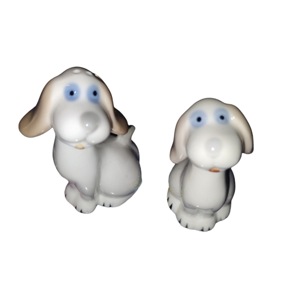 Dog | Vintage Anamorphic Ceramic Dog Figurine Salt And Pepper Shake Set ...